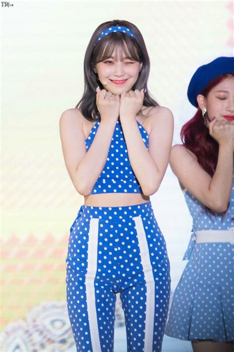 10 Hot Sexy Baek Jiheon Bikini Pics