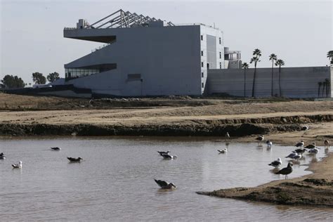 Qanda Stan Kroenke Discusses His Vision For The L A Rams Los Angeles