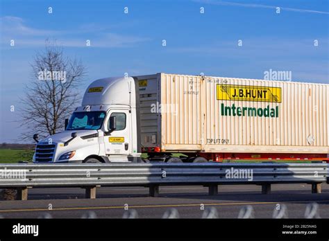 Feb 17 2020 Stockton Ca Usa J B Hunt Truck Driving On The