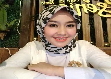 Profil Gita Kdi Yang Terjun Ke Dunia Politik Esposid