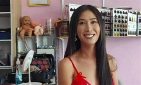 Viral Pemilik Salon Ini Pakai Lingeri Layani Pelanggan Tertarik Untuk Datang