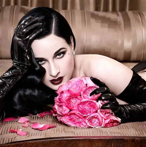 Dita Von Teese Mirror Online