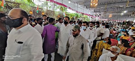 राष्ट्रवादीच्या कार्यक्रमाला पुन्हा गर्दी कोरोना नियम पायदळी Sakal