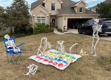 33 Best Outdoor Halloween Decoration Ideas Projects And 40 Off