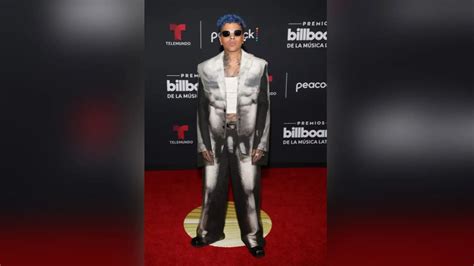 Rauw Alejandro Se Hace Viral Por El Traje Radiografía Que Dibujaba Su Pene Europa Fm