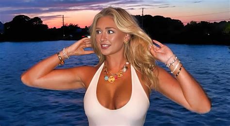 Photos Shane Gillis Jaw Dropping Girlfriend Was Turning Heads At The
