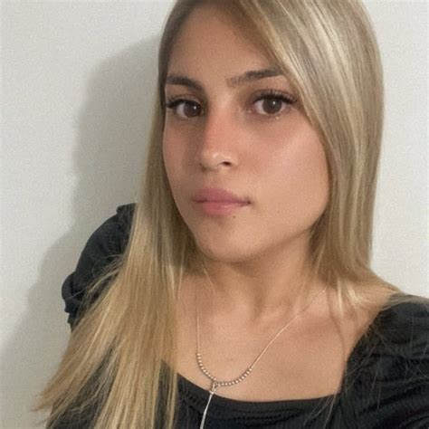 Flor Velez Florvelez99 • Threads Say More