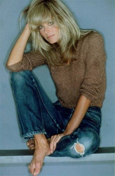 25 Amazing Photographs Of A Young And Beautiful Farrah Fawcett In The