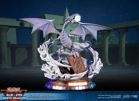 New Licensed Blue Eyes White Dragon Statue Looks Awesome R Yugioh