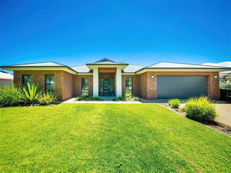 11 Summer Drive Buronga Nsw 2739 Property Details