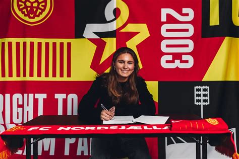 Fc Nordsjælland Skriver Kontrakt Med Hannah Darrell