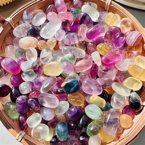 D L S Crystal 超級七 𝚂𝚄𝙿𝙴𝚁 𝚂𝙴𝚅𝙴𝙽 同時共生了七種礦物， 包含 紫水晶、茶晶、白水晶、黃磷鐵礦、針鐵礦、纖維礦、金紅石 擁有高頻率能量強大的水晶 助你 財富、愛情