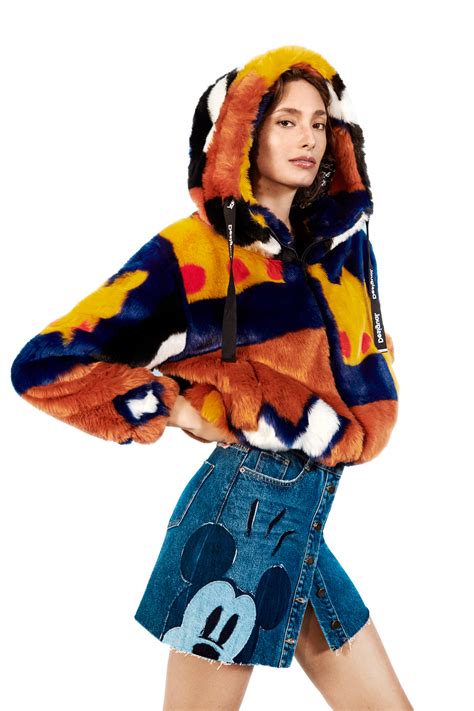 Desigual Se Introduce En El Universo Disney De La Mano De Mickey Mouse