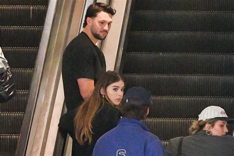 Hailee Steinfeld And Josh Allen Have A Night Out In N Y C Photos