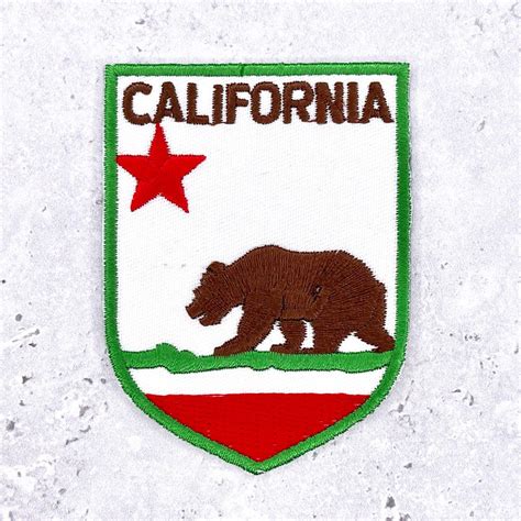 Vintage California Patch • State Flag Bear Travel Souvenir • Iron On