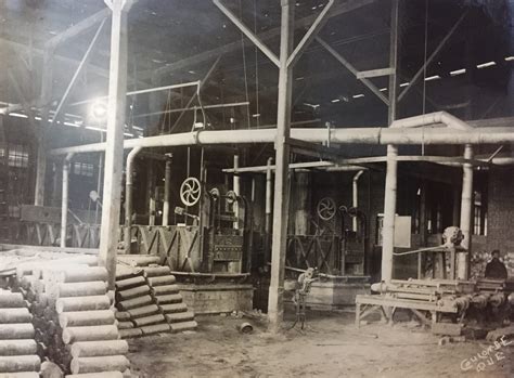 Les Usines Générales De Chars Et De Machinerie Limitée Au Service De L