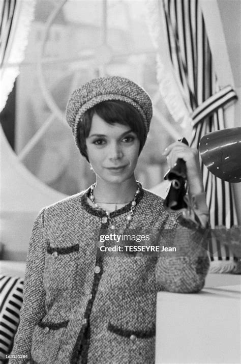 Actress Annie Fargue En Octobre 1958 Lactrice Annie Fargue Posant