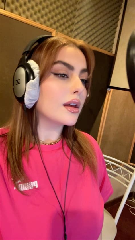 ‎lama Sawi لمى صاوي 🇯🇴🇩🇪 ⃝⃤‎ 💕 Servinglooks Smileandslay Glowmodeon