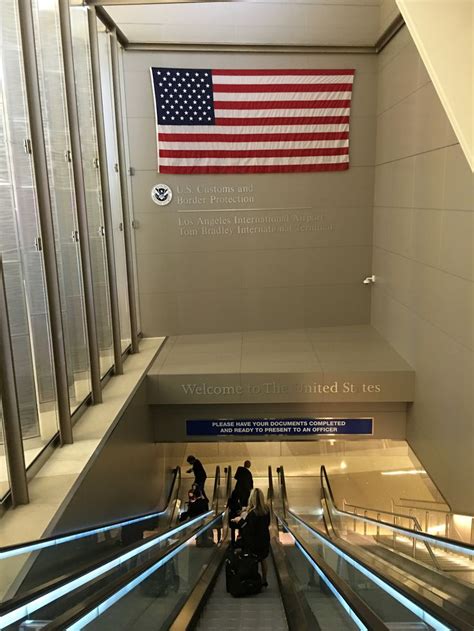 Uss Flag Usa Dream Wallpaper Welcome To United States Sign Airport