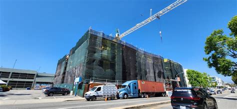 Mixed Use Development Reaches Its Peak At 1650 Lincoln Blvd In Santa Monica Urbanize La