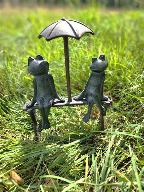Freddy Frog And His Date Whimsical Metal Garden Statue Handcrafted Frog