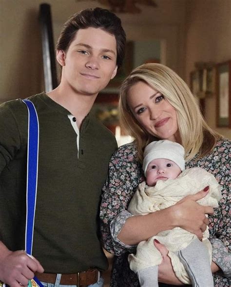 Pin Tillagd Av Amanda Vanis På A Tv Young Sheldon