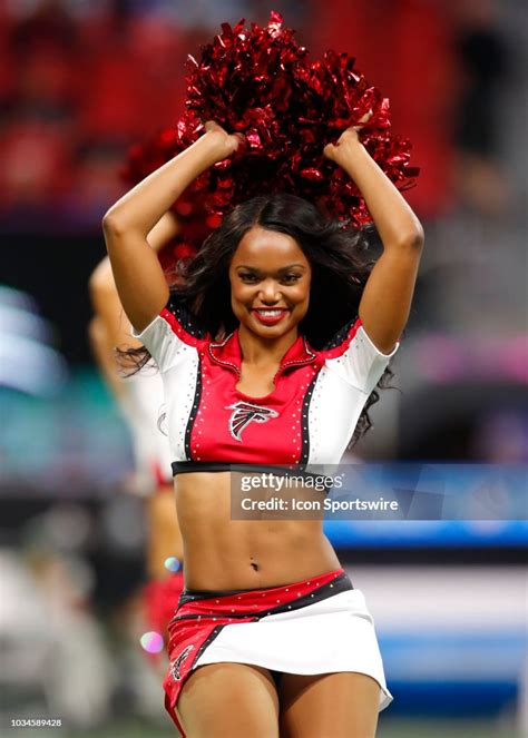 An Atlanta Falcons Cheerleader Performs Prior To An Nfl Football Game News Photo Getty Images