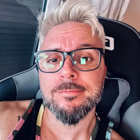 Παρης Πασχαλης Paris Paschalis • Threads Say More