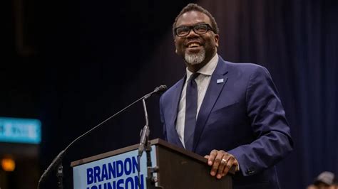 Chicago Violent Crime Plunges Under Mayor Johnson