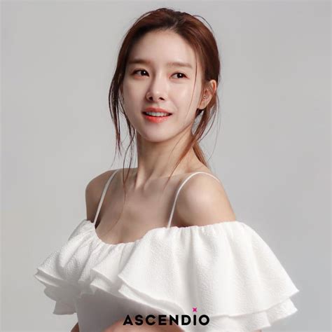 So Eun Kim Rkoreanhotties