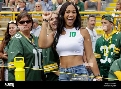 Green Bay Packers Quarterback Jordan Loves Mom Anna Love Left And