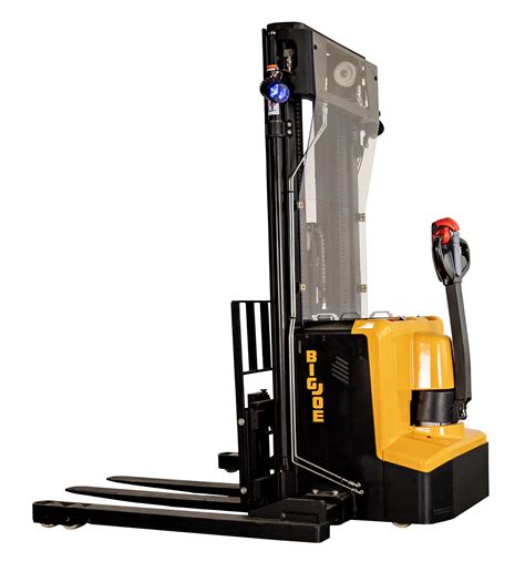 Big Joe Forklifts Launches Ws25 40 High Performance Lithium Ion Stacker