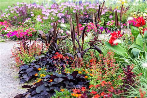 27 Eye Catching Flower Garden Ideas And Layouts