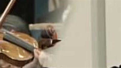 《梁祝》小提琴协奏曲 吕思清、日本读卖交响乐团、简文彬指挥腾讯视频