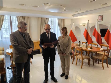 Sveikiname Kolegę Dr Algę Andriulytę Muziejaus Generalinio Direktoriaus Pavaduotoją Leidybai