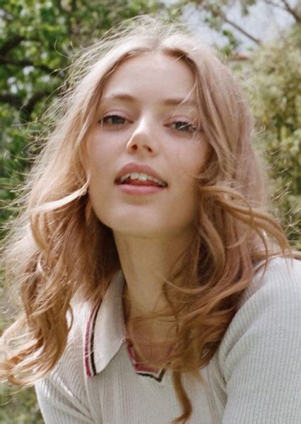 Grace Van Dien