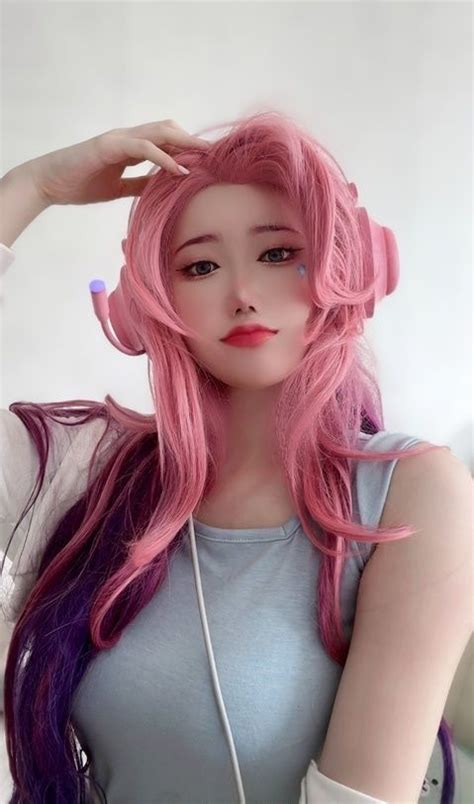 Seraphine Cosplay สาวอนิเมะ อะนิเมะ