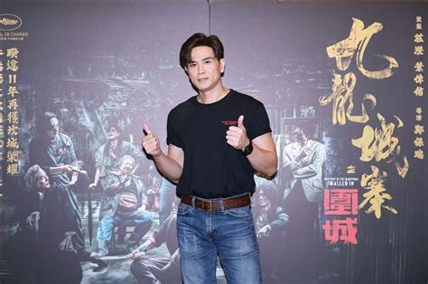 《九龍城寨》惡霸來了！伍允龍許願吃滷肉飯 親揭洪金寶真面目 娛樂星聞