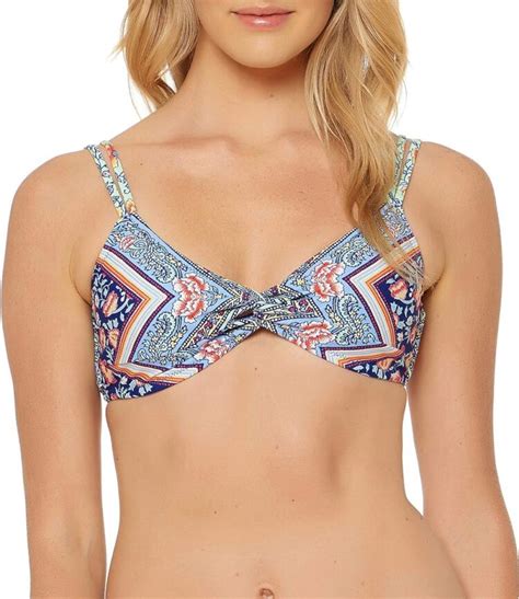 9 Hot Sexy Mata Hari Bikini Pics