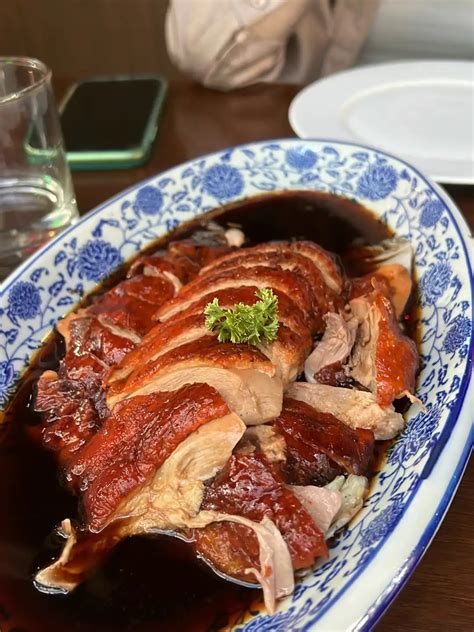 Rekomendasi Roasted Duck Di Jakarta Selatan แกลเลอรีที่โพสต์โดย