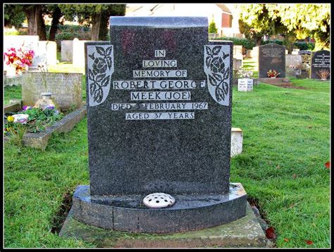 Jonathan Brandis Grave