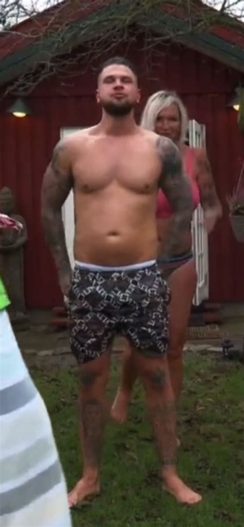 Salvarli Cengizs Feet