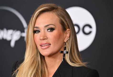 Carrie Underwood Returns To American Idol As Judge With Modest