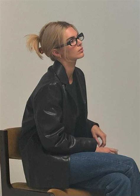 Kendall Jenner Shows Off Major Blonde Hair Transformation