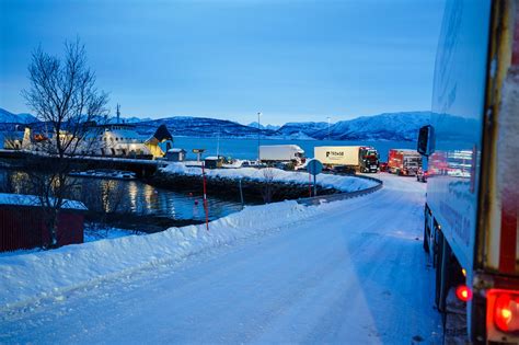 Ferge Transport Truer Med å Droppe Gratis Ferge Uventet Belastning