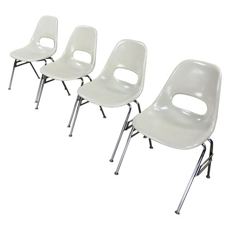 1960 70s Mcm Krueger International White Fiberglass And Chrome