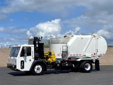 Automated Side Loader Garbage Truck For Sale Latest Deals