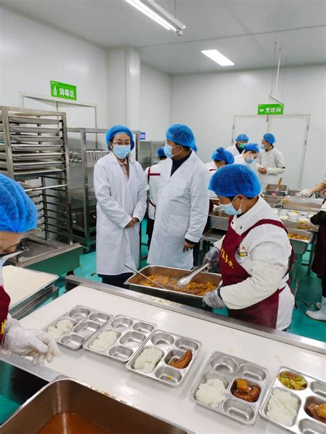 济宁市人民政府 部门动态 济宁四部门联合开展学校食堂食品安全飞行检查