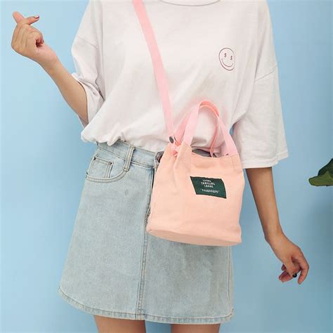 5 Model Tas Selempang Wanita Murah Untuk Acara Santai
