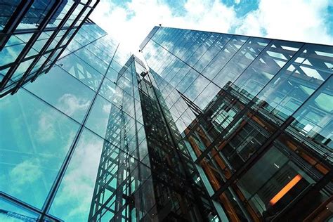 Falling Glass Panel Raises Questions About Window Safety Safetyline Jalousie